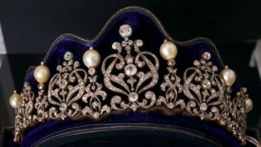 Silver Crown | Shop Royal Diamond Silver Crown Jewel | costozon